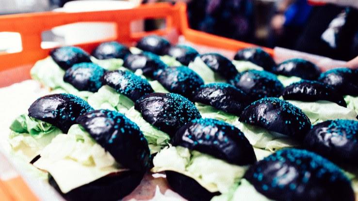 Strange Fast Food From Around the World You Know You Want to Try